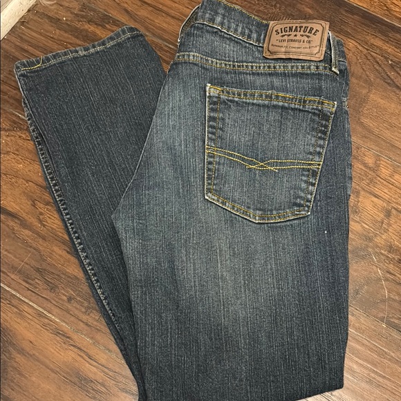 Signature | Jeans | Signature Blue Straight Jeans Classic Style | Poshmark